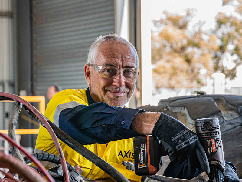 Onsite Maintenance Solutions & Fully Fitted Workshops | Axis Hire