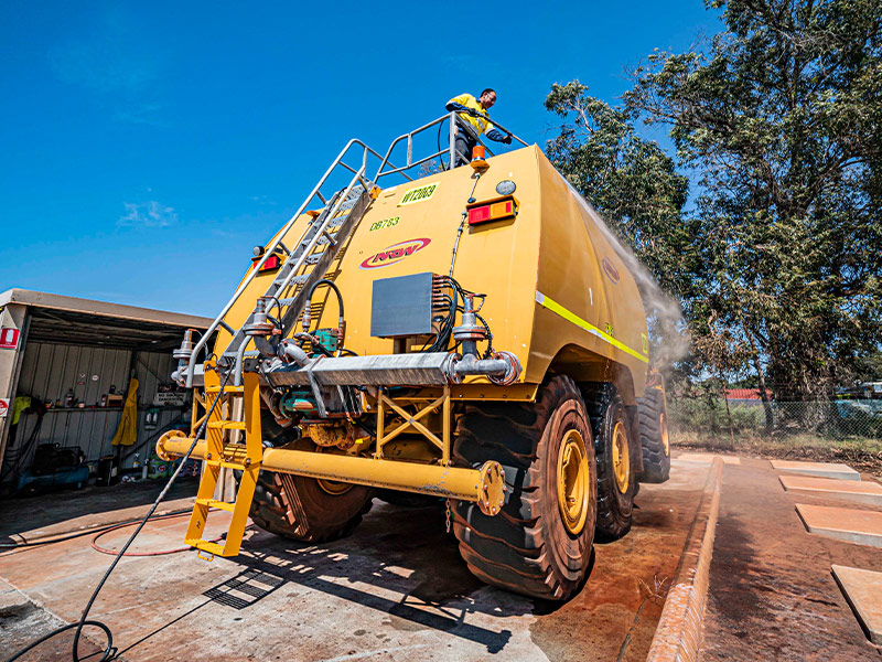 Onsite Maintenance Solutions & Fully Fitted Workshops | Axis Hire