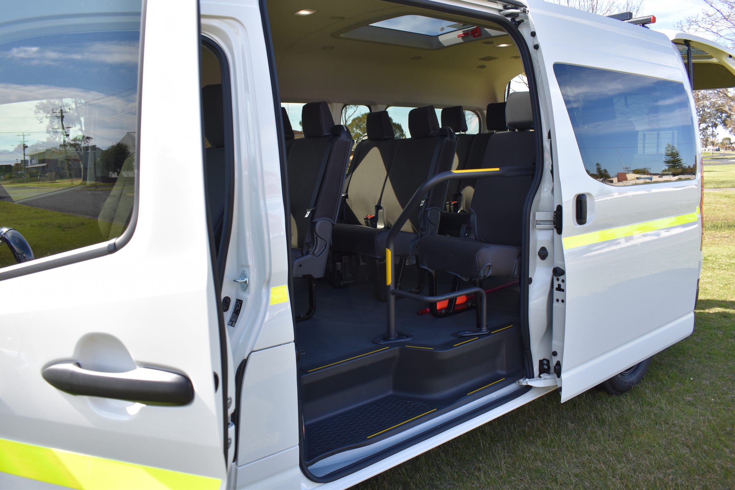 Off Road Buses for Hire | Commuter Buses | Axis Hire