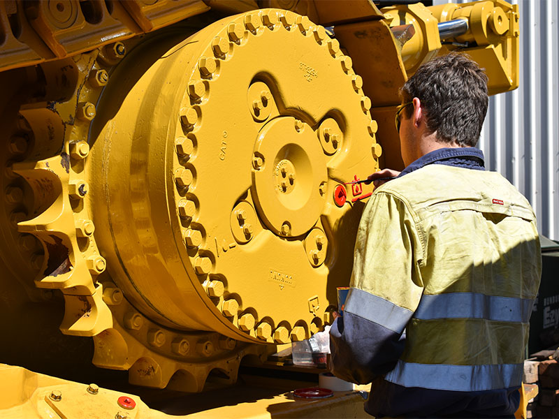 Onsite Maintenance Solutions & Fully Fitted Workshops | Axis Hire